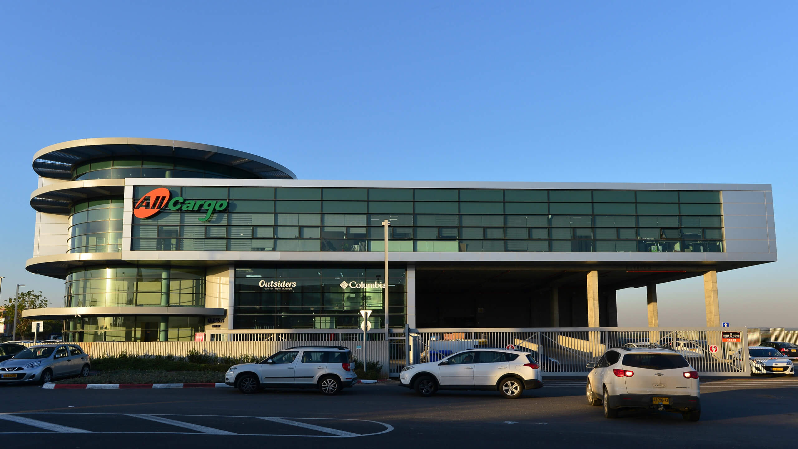 Saar Columbia Compound | Mayslits Kassif Roytman | מייזליץ כסיף רויטמן ...